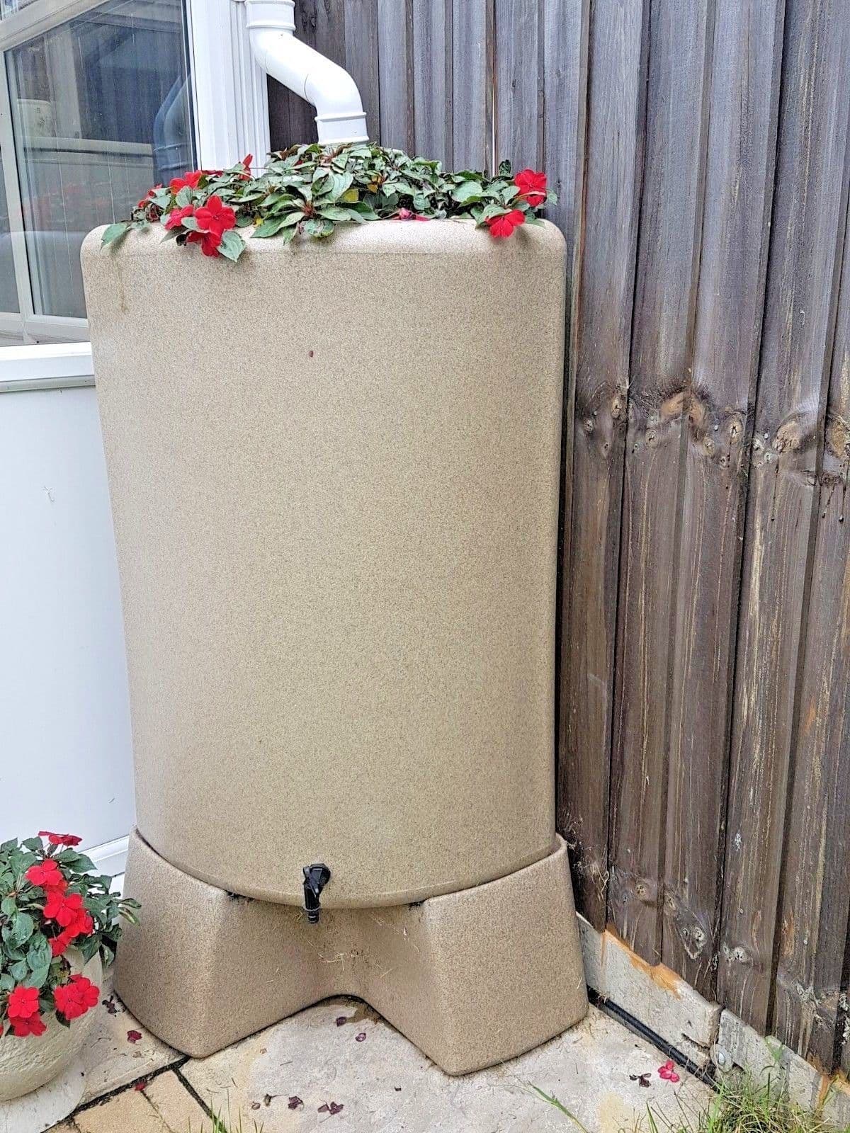 Techneat 200 Litre Corner Tank | Tanks R Us